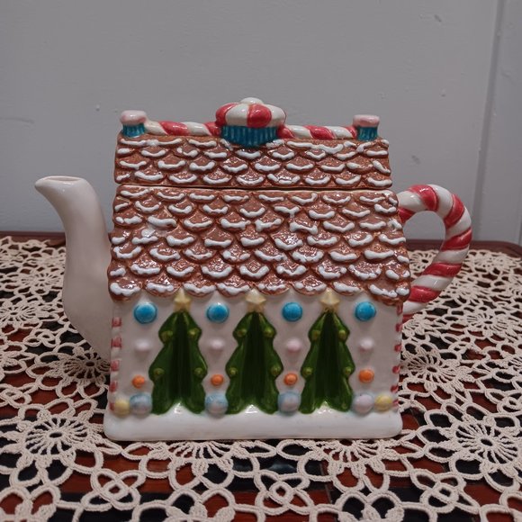 Kitchen | Vintage Tea Pot Gingerbread House Tea Pot Christmas Trees ...